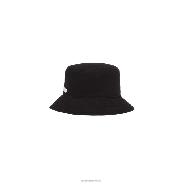 Ungdomsenergi fra Miu Miu Norge store